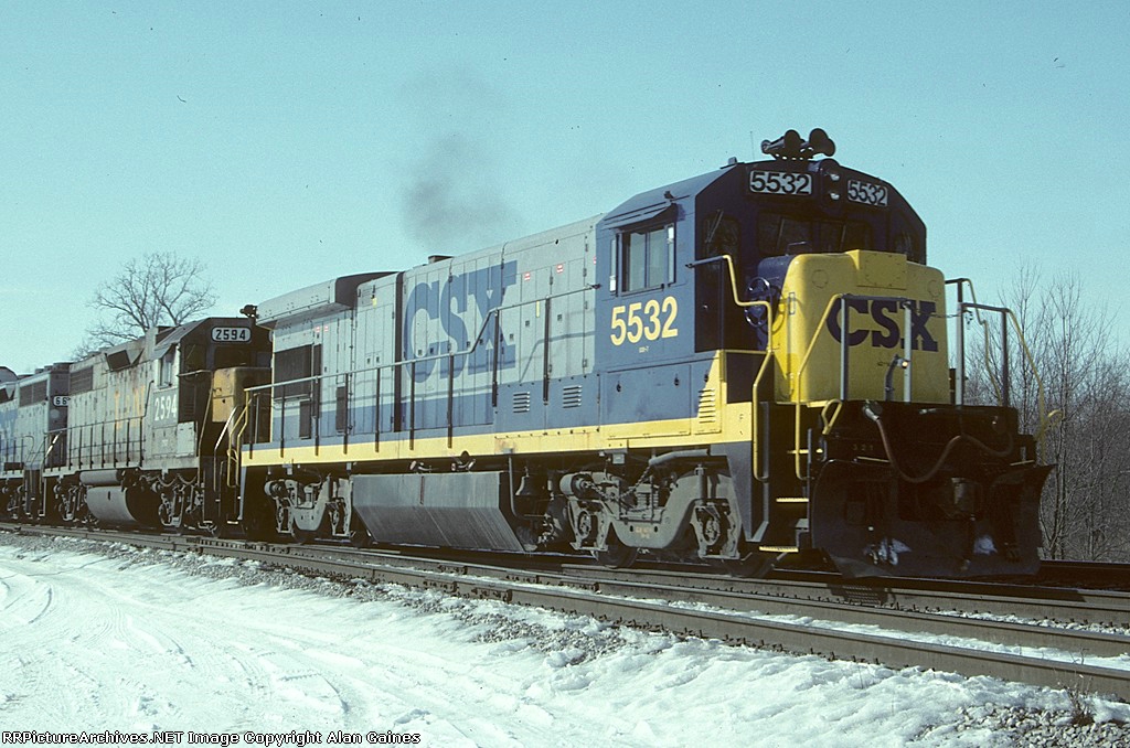 CSX B30-7 5532